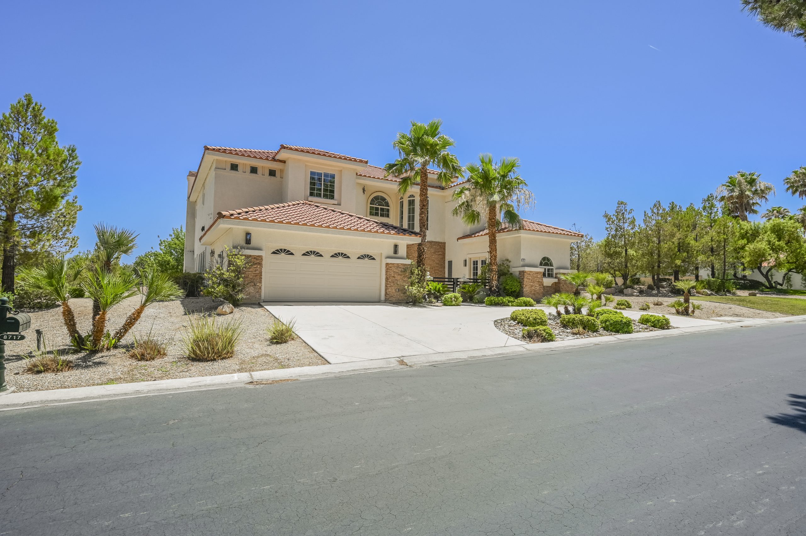 8717 ROBINSON RIDGE DRIVE | NV Broker & Associates