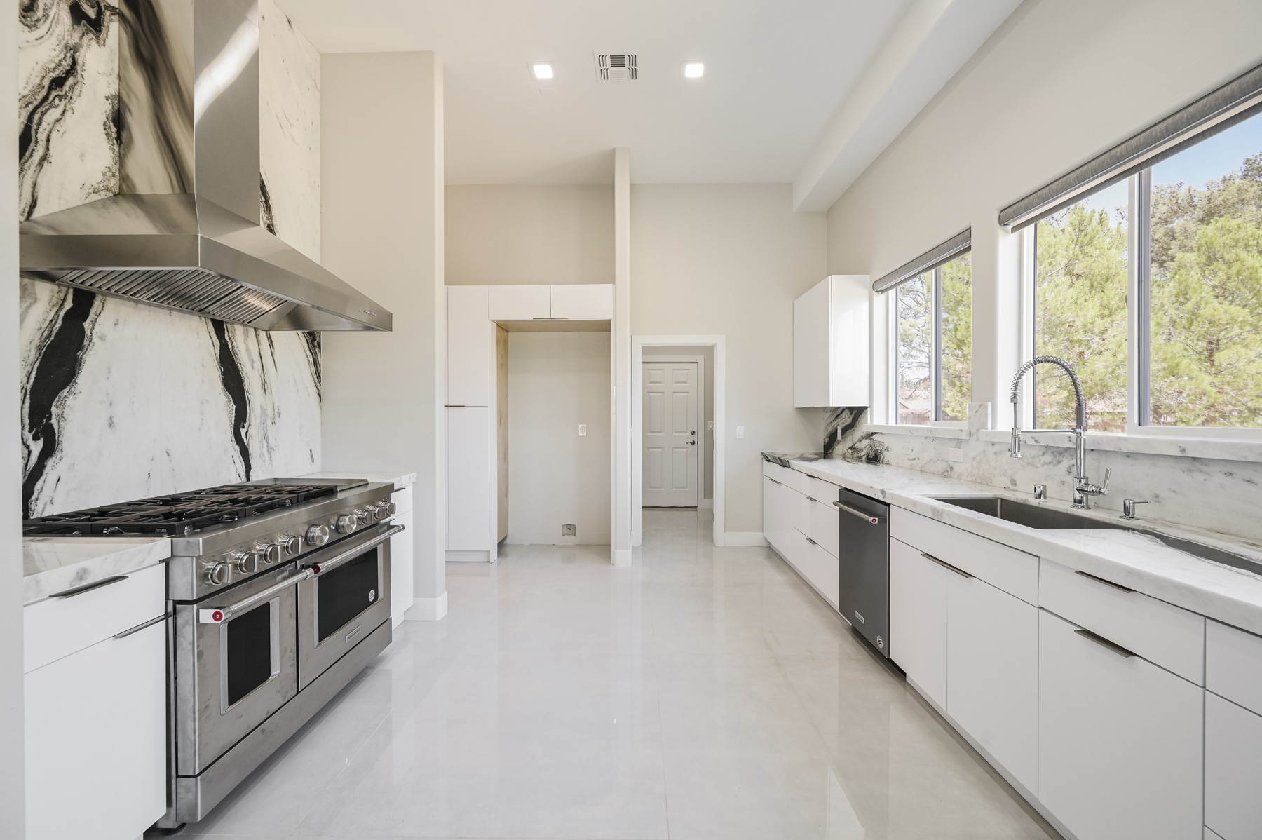 8717 ROBINSON RIDGE DRIVE | NV Broker & Associates